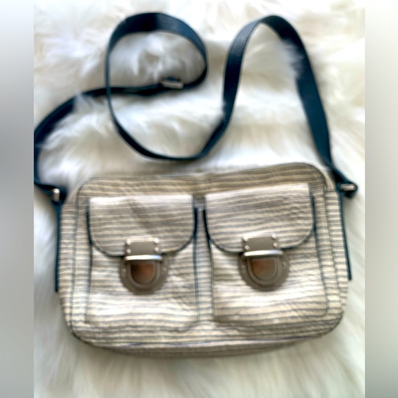 Fossil | Bags | Fossil Riley Crossbody Vintage Leather With Silver ...